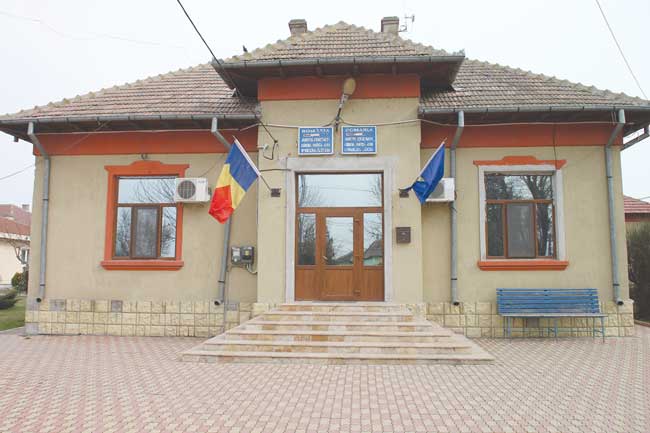 Primăria Poarta Albă convoacă în ședință consilierii locali comunali ...